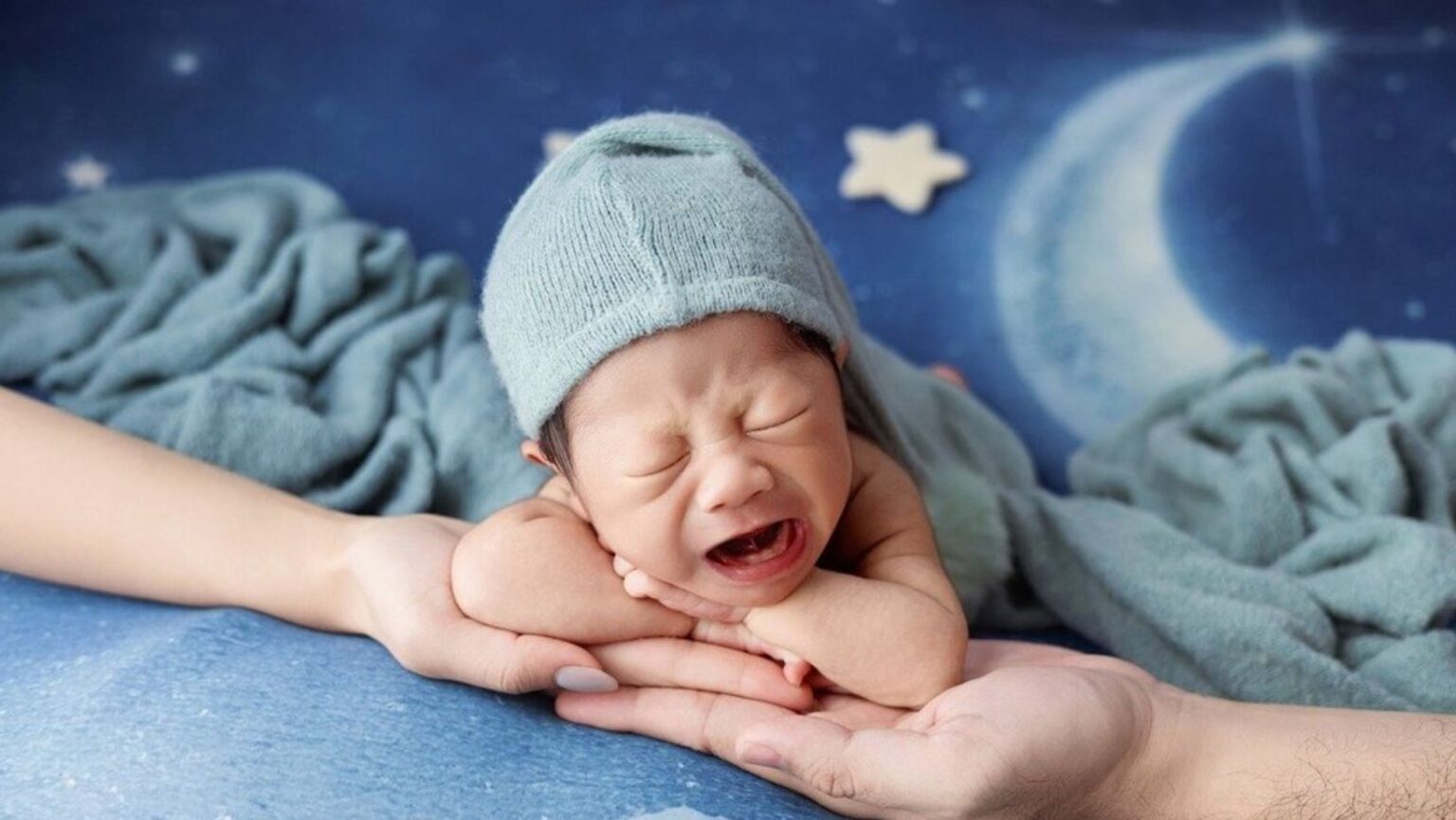 Why Does My Baby Cry for No Reason? A New Mom’s Guide to What’s Really ...